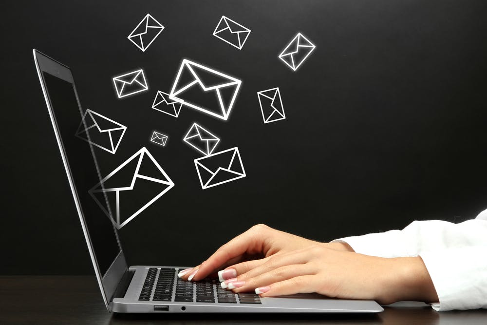 Mail de départ : quel message ? quand l'envoyer ? A qui ? - Cadremploi